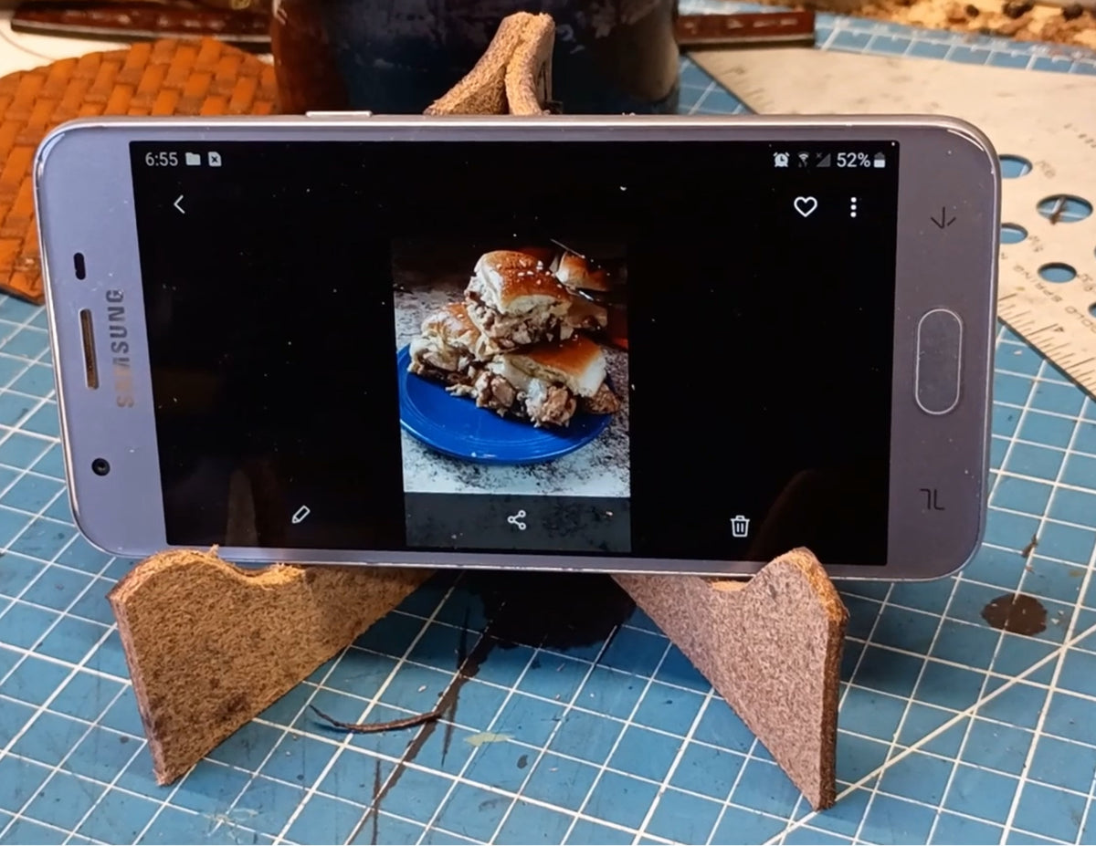 Phone Stand Holder Free Pattern – Whitaker Leather